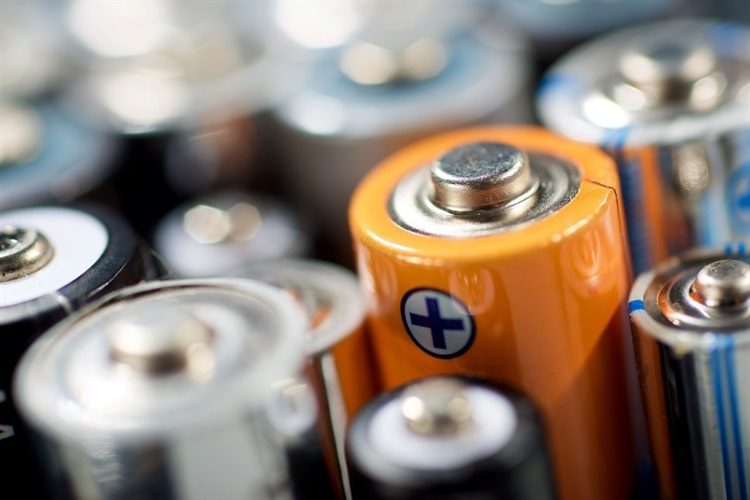 Supercapacitors vs. Batteries: The Future of Energy Storage Technologies